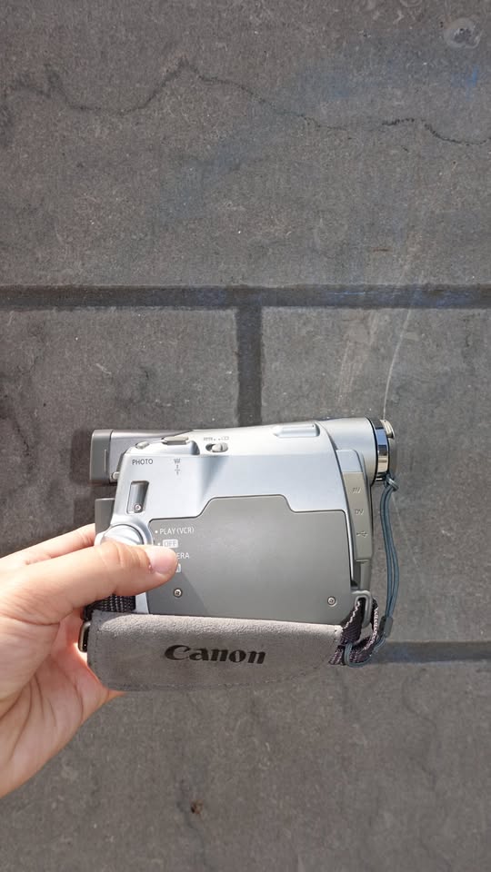 Canon ZR200 mini DV/SD camcorder camera – Phototek Canada