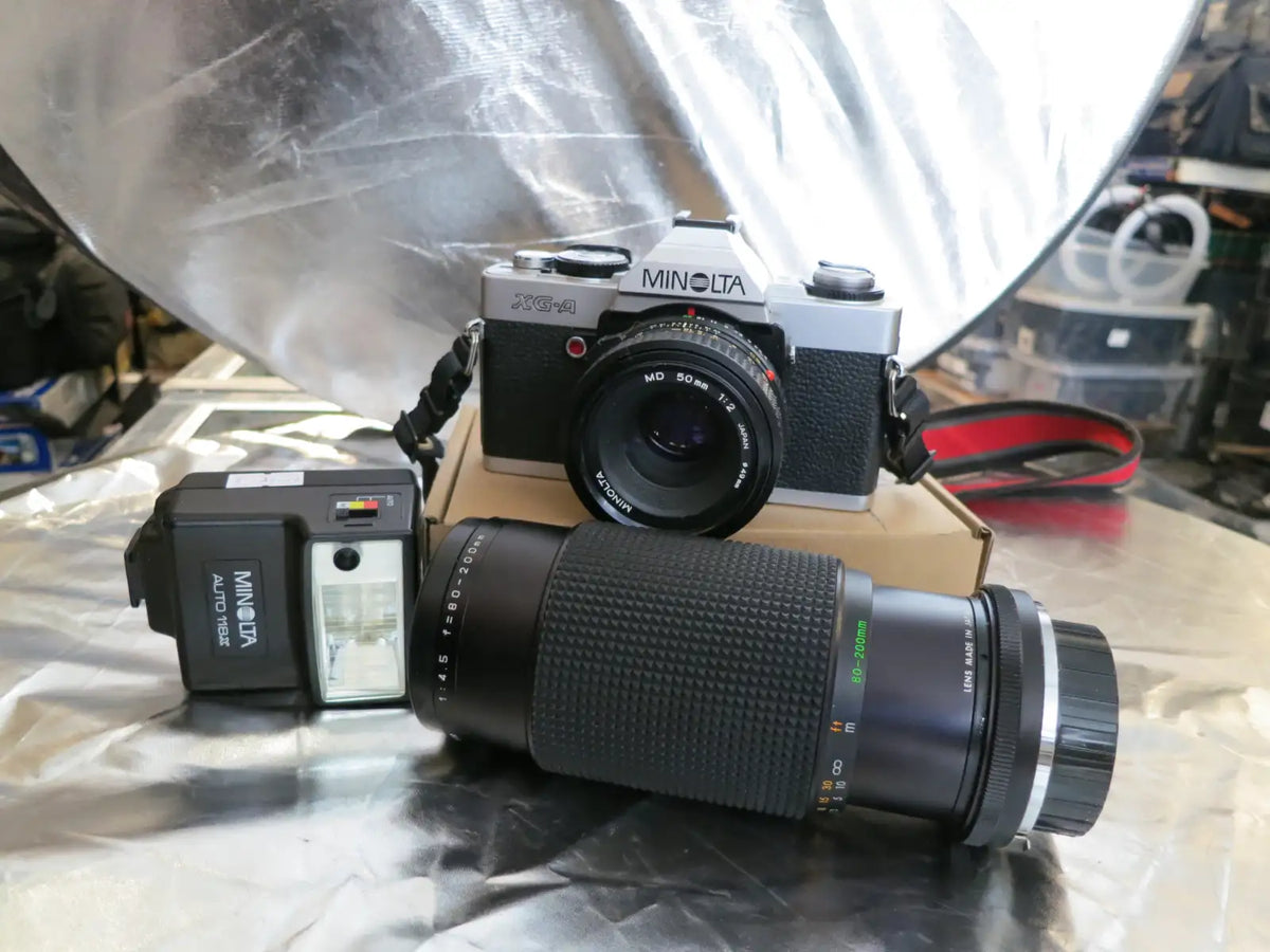 Minolta XGA back to school bundle – Phototek Canada